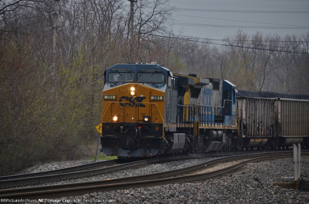 CSX 201 heads west.
